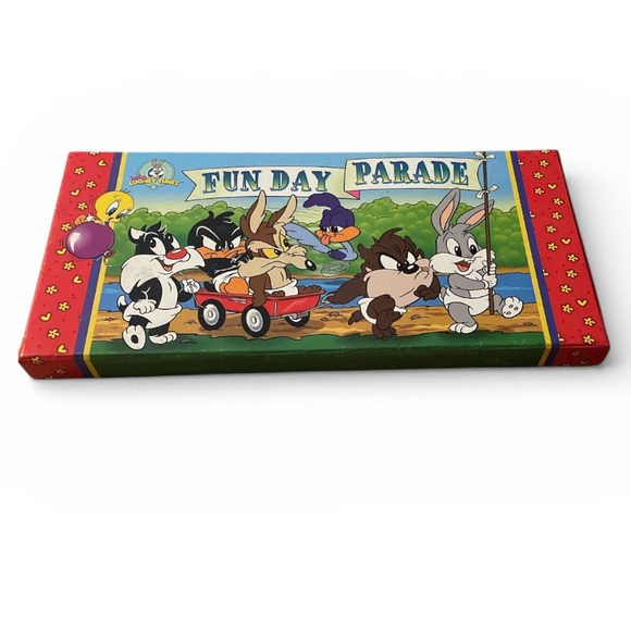 Warner Bros. | Toys | Warner Bros Fun Day Parade Puzzle Red And Green ...